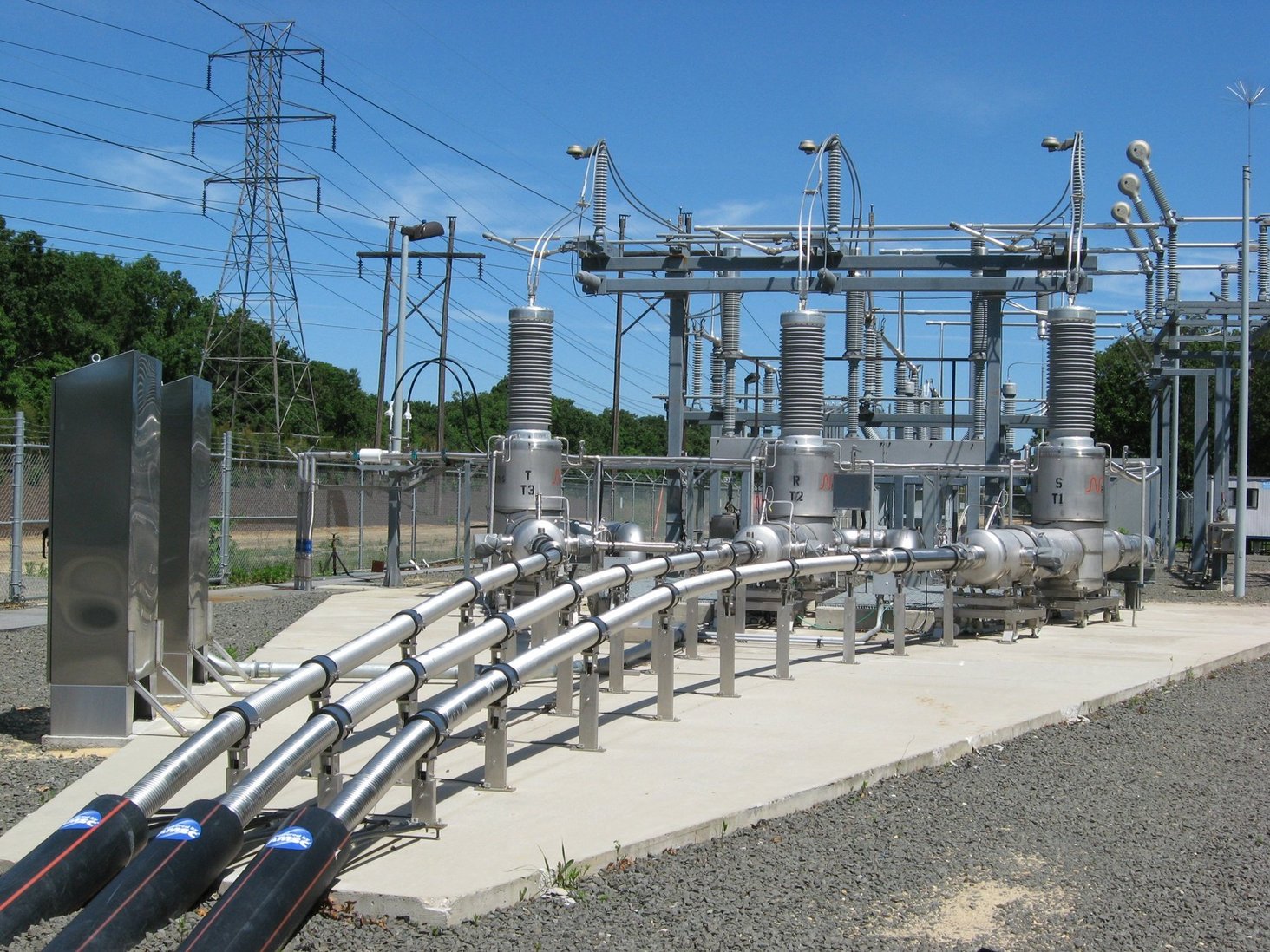 THIS IS ADVANCED ENERGY: High Temperature Superconducting Transmission